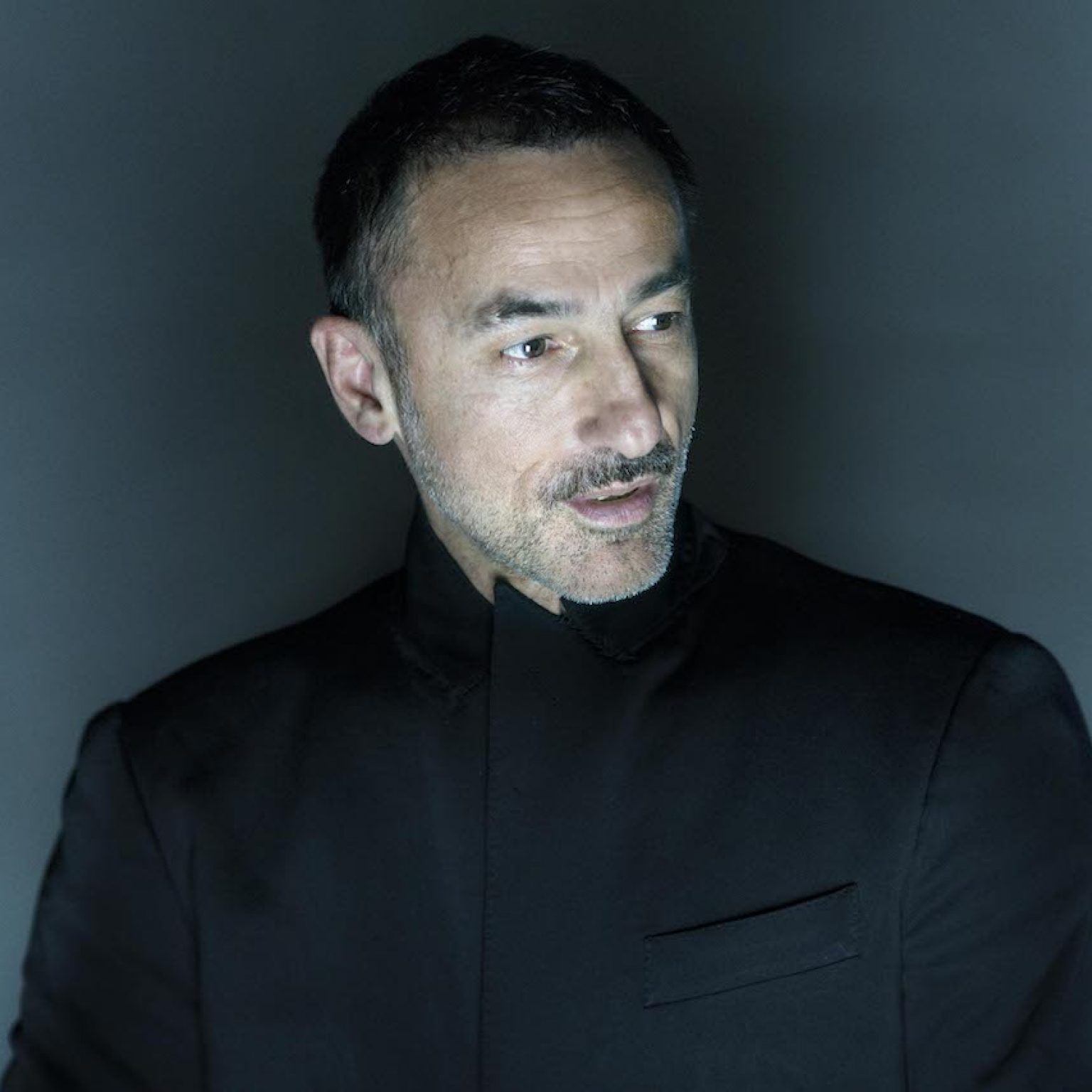 Dimitris Papaioannou: Making dance theater - Dance Informa Magazine