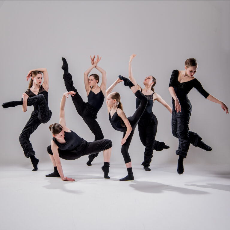 Dancing sisters: Talk with Quiner Sisters - Dance Informa Magazine